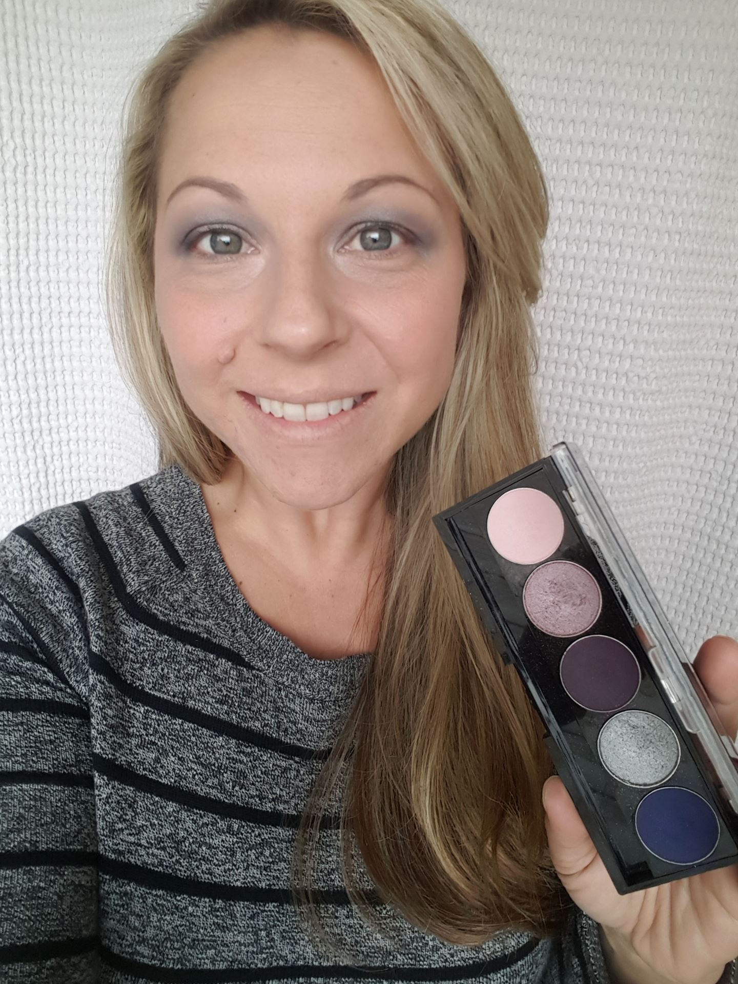 Cool Eyeshadows | LIZstetique: Make-Up and Skincare